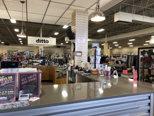 DITTO UPSCALE RESALE - 15 Reviews - 571 E 8th St, Holland, Michigan ...