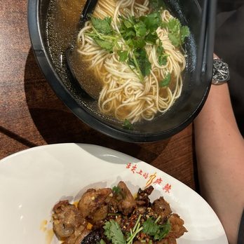 CHONG QING XIAO MIAN - Updated May 2024 - 2382 Photos & 1263 Reviews ...