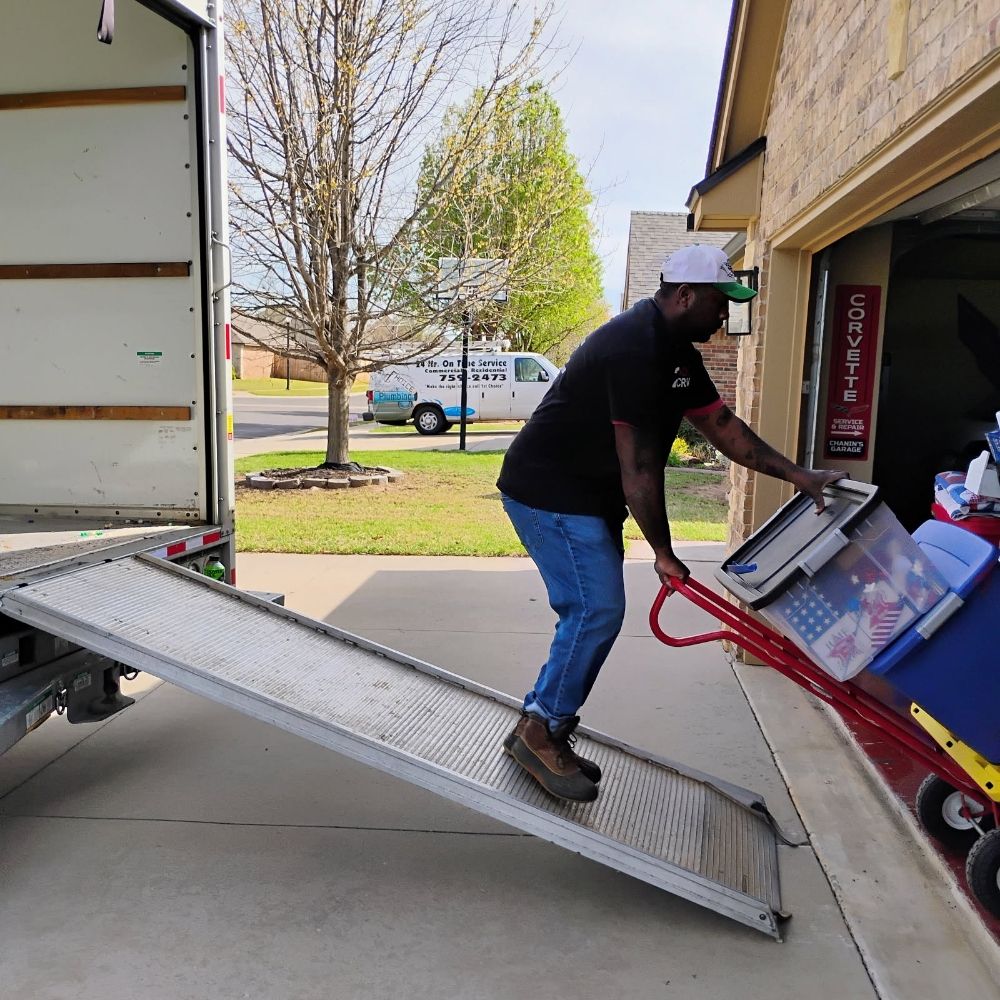 THE 2 MOVE CREW - Updated October 2025 - 49 Photos - Norman, Oklahoma ...