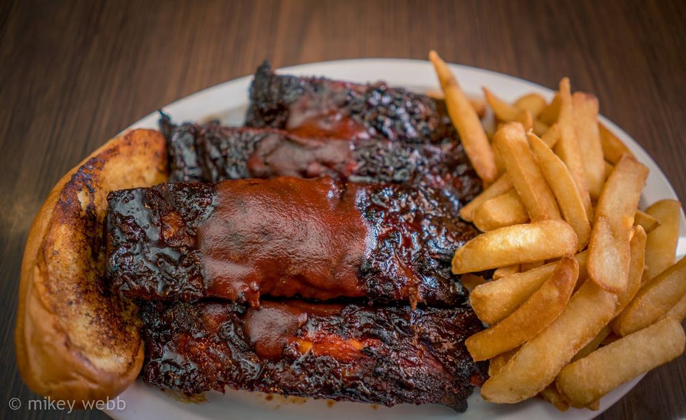 CHRIS’ & PITT’S - 609 Photos & 624 Reviews - 9243 Lakewood Blvd, Downey ...