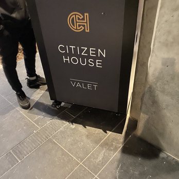 CITIZEN HOUSE - Updated December 2025 - 16 Photos - 600 N Robinson Ave ...