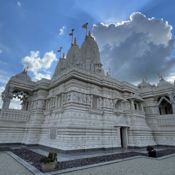 BAPS SHRI SWAMINARAYAN MANDIR, CHICAGO - Updated October 2025 - 261 ...