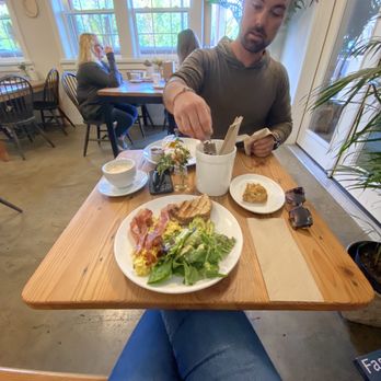 FLOWER HOUSE CAFE - Updated May 2024 - 122 Photos & 80 Reviews - 2780 E ...