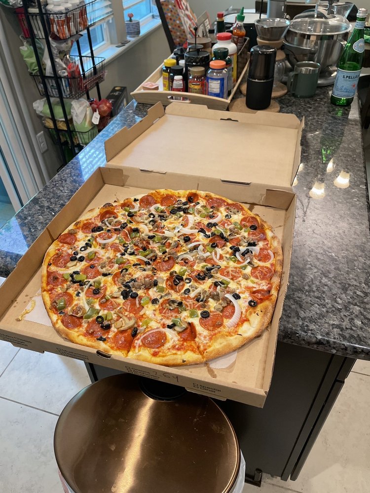 PIRATE PIZZA - Updated October 2025 - 36 Photos & 65 Reviews - 425 W ...