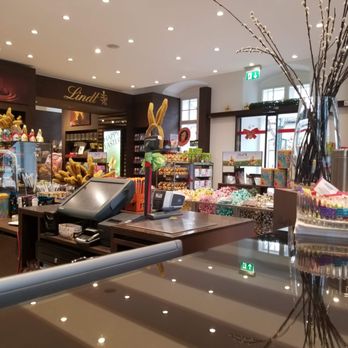 LINDT - Updated September 2024 - Hietzinger Hauptstr. 1 A, Wien ...