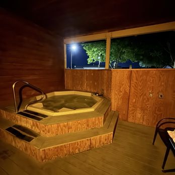RIVER OAKS HOT SPRINGS SPA - Updated August 2025 - 388 Photos & 483 ...