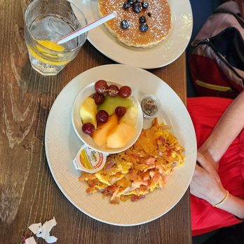 GRIDDLE 24 - Updated December 2025 - 495 Photos & 394 Reviews - 334 W ...