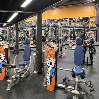 CRUNCH FITNESS - NORTHRIDGE - Updated December 2025 - 199 Photos & 1124 ...