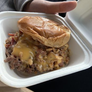 BETWEEN 2 BUNS - Updated May 2025 - 92 Photos & 29 Reviews - 105 E ...