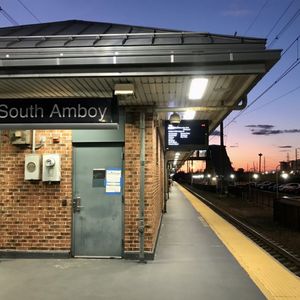 NEW JERSEY TRANSIT LITTLE SILVER TRAIN STATION - Updated June 2025 - 31 ...