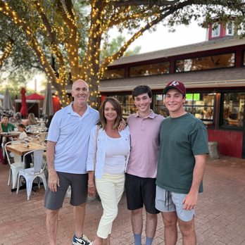 BARNYARD CRAFTHOUSE & EATERY - Updated July 2025 - 399 Photos & 456 ...