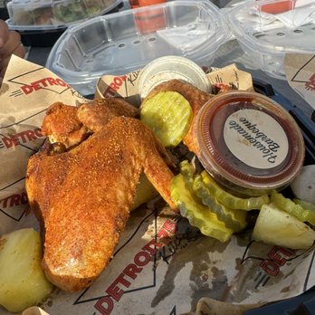 DETROIT 75 KITCHEN - Updated March 2025 - 480 Photos & 341 Reviews ...