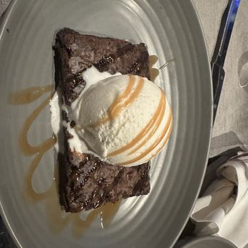 THE MACINTOSH - Updated June 2024 - 1073 Photos & 1184 Reviews - 2119 E ...