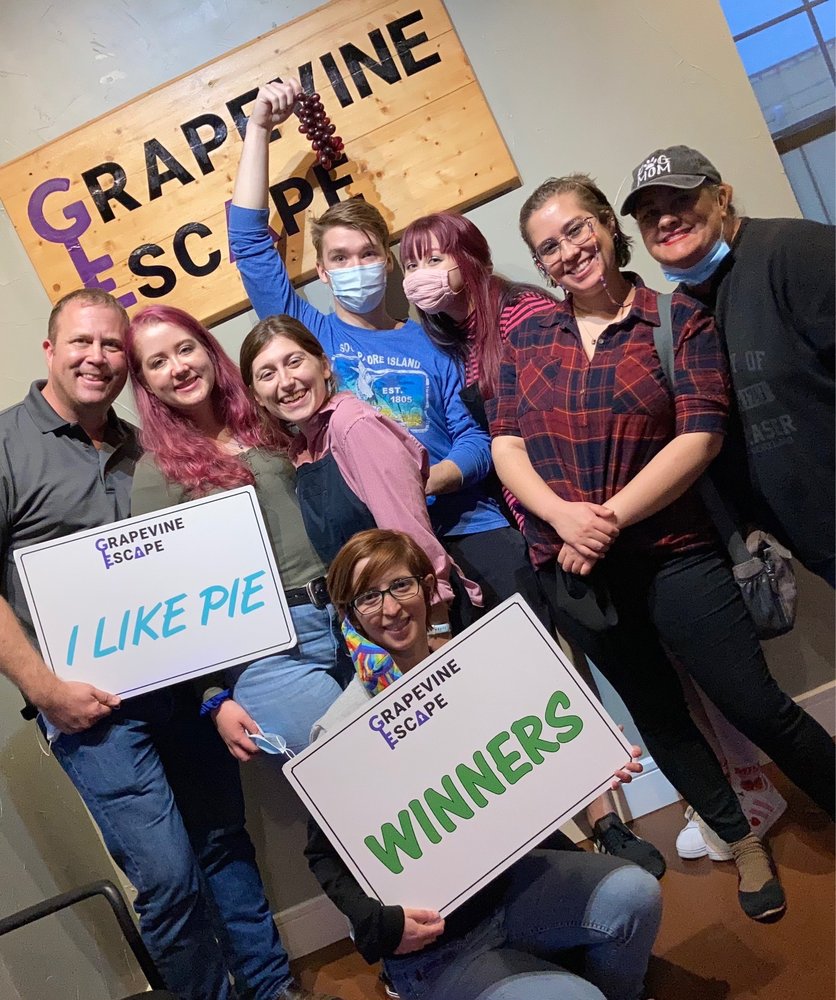 GRAPEVINE ESCAPE - 73 Photos & 80 Reviews - 160 N Main St, Grapevine ...