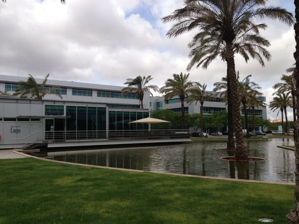 RESTAURANTE DO LAGO - Lagoas Park, Oeiras, Portugal - Portuguese ...