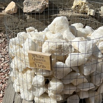 RED ROSE ROCK SHOP & MUSEUM - Updated July 2025 - 177 Photos & 50 ...