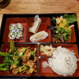 WILD GOJI REVOLVING SUSHI & BAR - Updated March 2025 - 1940 Photos ...