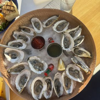 PIER 52 - Updated August 2025 - 186 Photos & 90 Reviews - 52 Ferry St ...