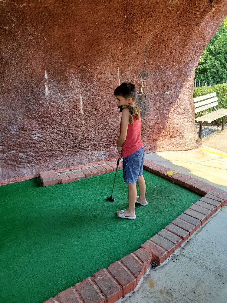 PGN JUMP N’ FUN ENTERTAINMENT - 31 Photos & 48 Reviews - 8125 W 95th St ...