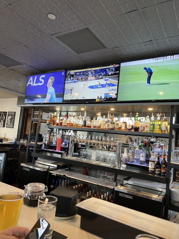 THE AUTOGRAPH AMERICAN TAVERN - Updated September 2025 - 33 Photos & 64 ...