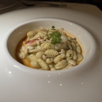 OSTRA - Updated March 2025 - 1368 Photos & 671 Reviews - 1 Charles St S ...