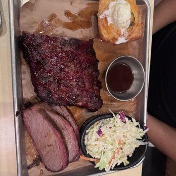 LUCILLE’S SMOKEHOUSE BAR-B-QUE - Updated September 2025 - 2559 Photos ...