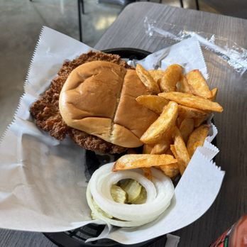 MO FISH - Updated November 2025 - 62 Photos & 62 Reviews - 2403 Nash ...