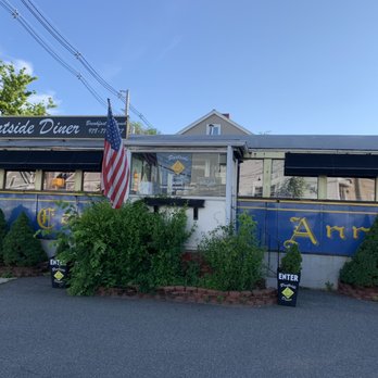 PORTSIDE DINER - Updated November 2024 - 46 Photos & 56 Reviews - 2 ...