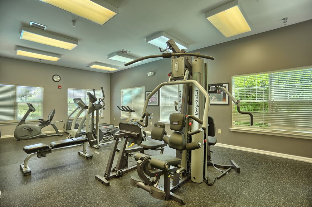 ORCHARD RIDGE APARTMENTS - Updated August 2025 - 15 Photos - 700 Summer ...