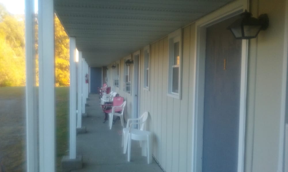 JOHANNA’S MOTEL & RESTAURANT - Updated October 2025 - 12 Photos - State ...