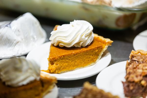 S & S CAFETERIA - 57 Photos & 37 Reviews - 1037 N Pleasantburg Dr ...