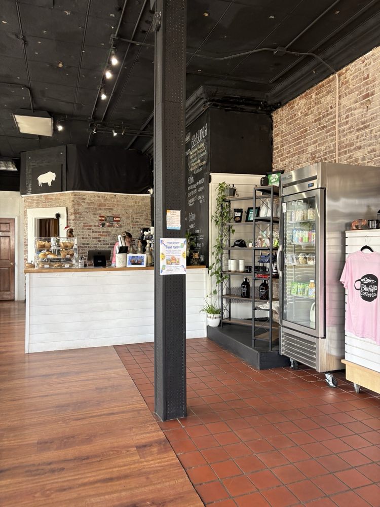 THE BLUFFALO - Updated January 2026 - 25 Photos & 16 Reviews - 4484 US-70, White Bluff ...