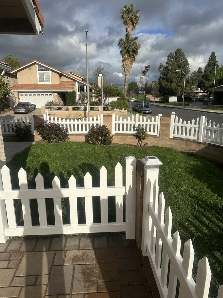 OUTDOOR LIVING VINYL FENCING - Updated March 2025 - 271 Photos & 124 ...