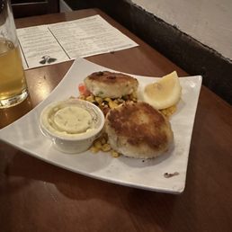 THE WARREN TAVERN - Updated July 2024 - 653 Photos & 638 Reviews - 2 ...