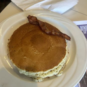 BLUE SWAN DINER - Updated January 2026 - 83 Photos & 185 Reviews - 2116 ...