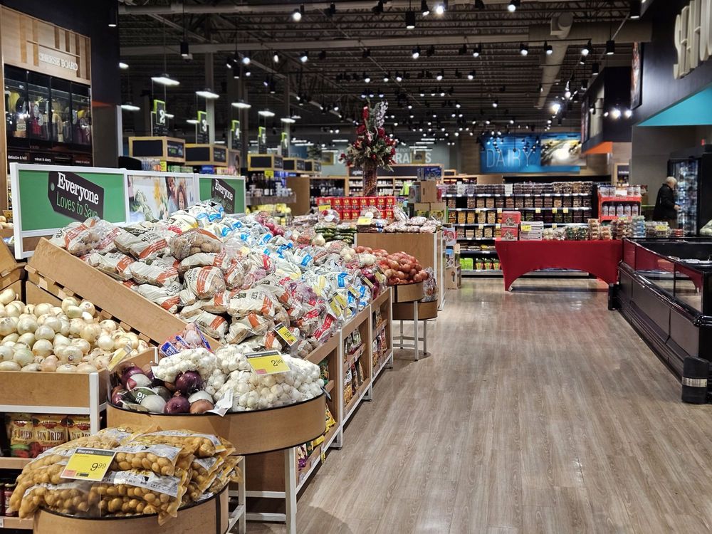 MARKET 32 - Updated August 2025 - 52 Photos & 61 Reviews - 21 Galaxy ...