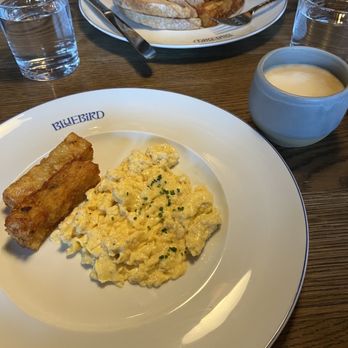 BLUEBIRD - Updated June 2024 - 82 Photos & 48 Reviews - 218 Lynx Street ...