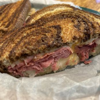 BEEFSTRO’S GOURMET BEEFS - Updated December 2024 - 113 Photos & 163 ...