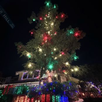 BREA CHRISTMAS LIGHT NEIGHBORHOOD - Updated January 2025 - 1404 Photos ...