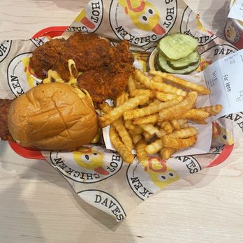 DAVE’S HOT CHICKEN - Updated July 2025 - 80 Photos & 22 Reviews - 320 N ...