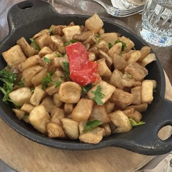 LITTLE HEN - Updated November 2024 - 1350 Photos & 695 Reviews - 4579 ...