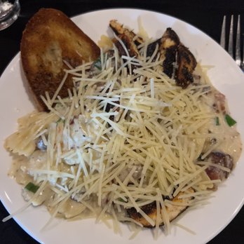 DISTRICT 36 WINE BAR AND GRILLE - Updated September 2024 - 138 Photos ...