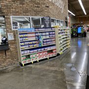 YOKE’S FRESH MARKET - 24 Photos & 33 Reviews - Grocery - 210 N ...