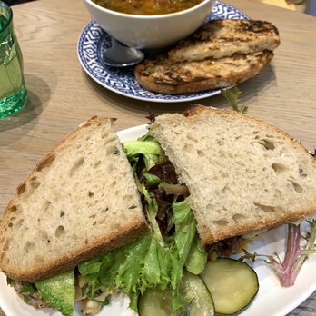 THE DAISY RESTAURANT - Updated June 2024 - 252 Photos & 197 Reviews ...