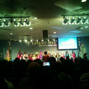 THE GROVE COMMUNITY CHURCH - Updated December 2025 - 25 Photos & 35 ...