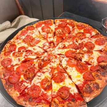 LAMPPOST PIZZA - Updated March 2025 - 241 Photos & 352 Reviews - 14450 ...