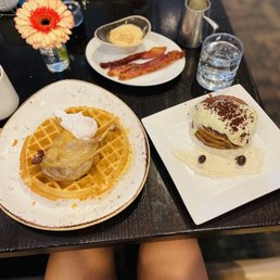 EQUES - Updated December 2025 - 441 Photos & 368 Reviews - 900 Bellevue ...