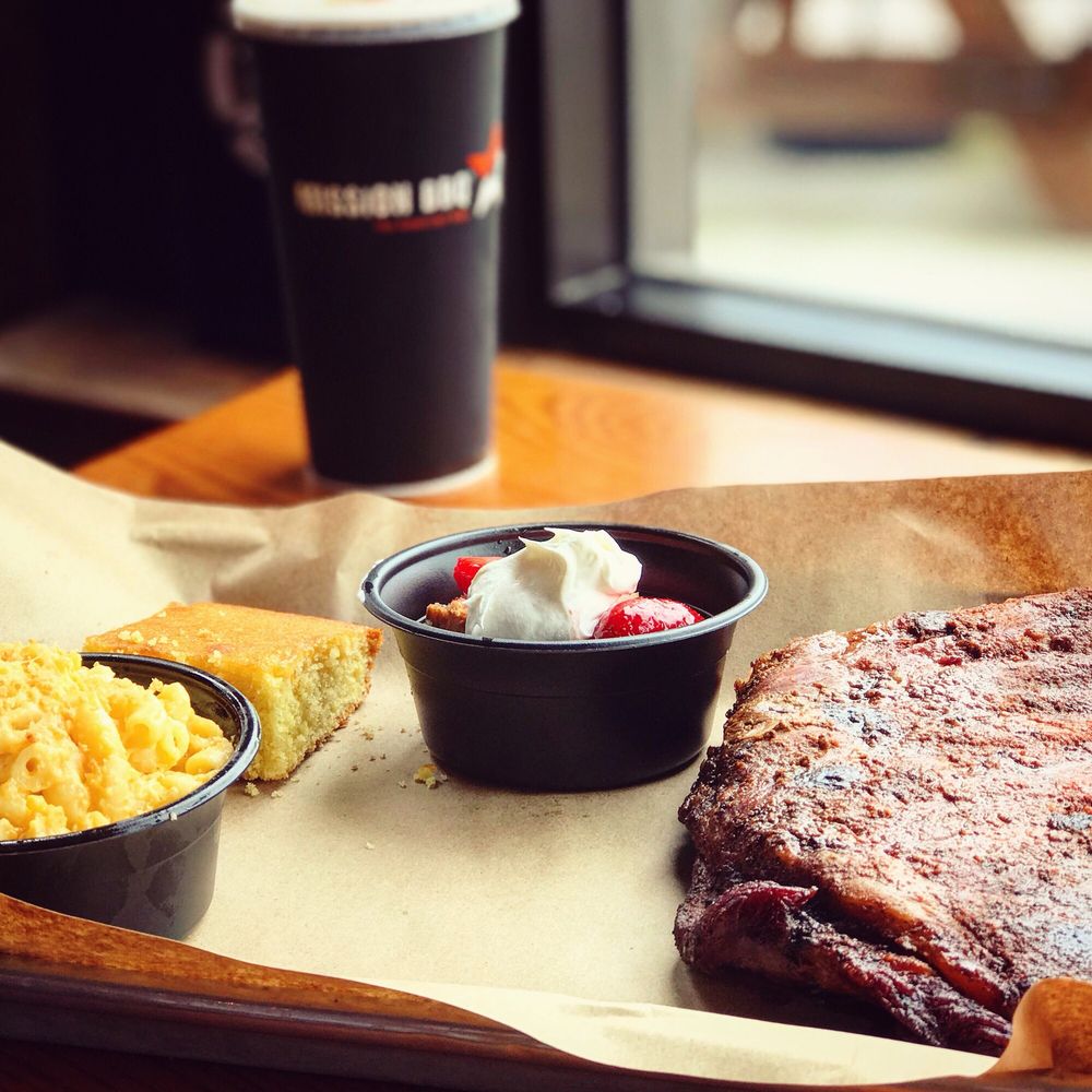 MISSION BBQ - 457 Photos & 437 Reviews - Barbeque - 116 S Independence ...