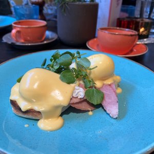 The Cut - Cheap - Bars - Updated June 2025 - 30 Photos - 38 Reviews ...