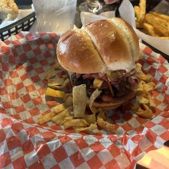 SLATTS PUB - Updated January 2026 - 166 Photos & 179 Reviews - 4858 ...